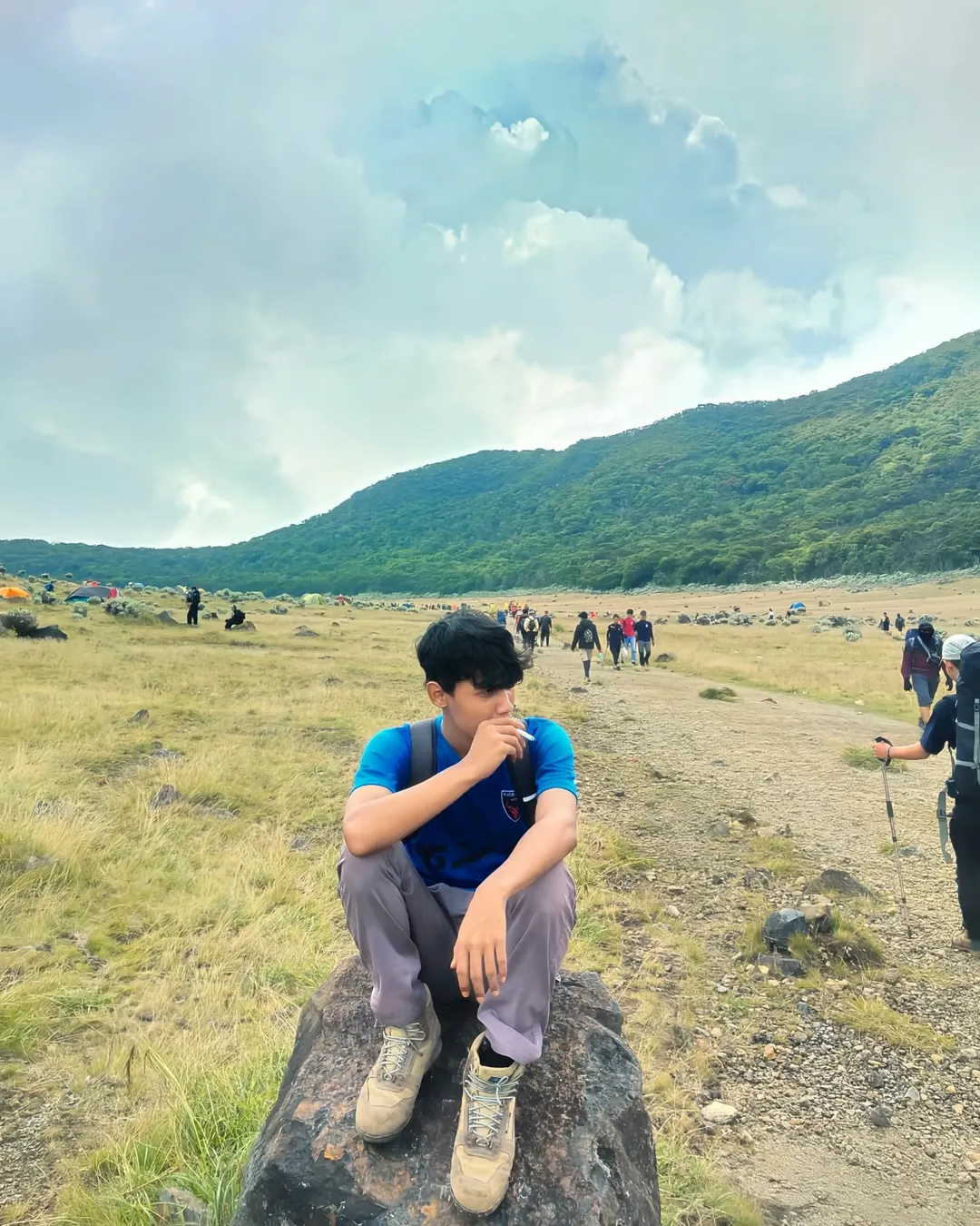 9 Pesona Sunrise di Puncak Gunung Pangrango yang Bikin Merinding Bahagia