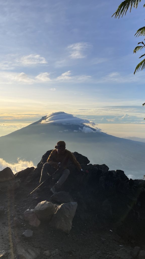 Trip Sindoro Aman Nyaman: 7 Rahasia Pendakian Anti Galau yang Bikin ...